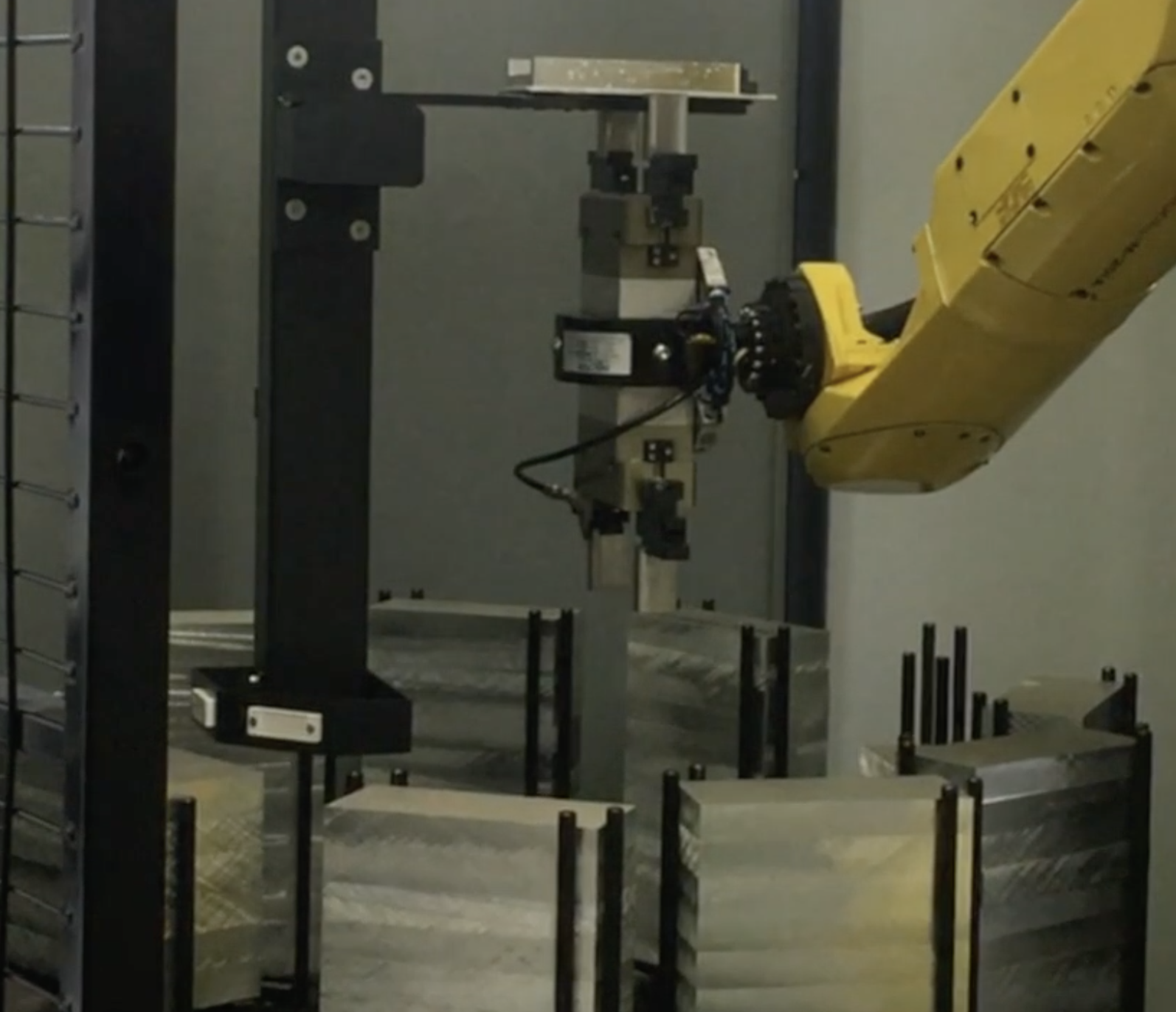 Universal 5-AXIS CNC Machining Center Spinner U5-630 with HALTER ...